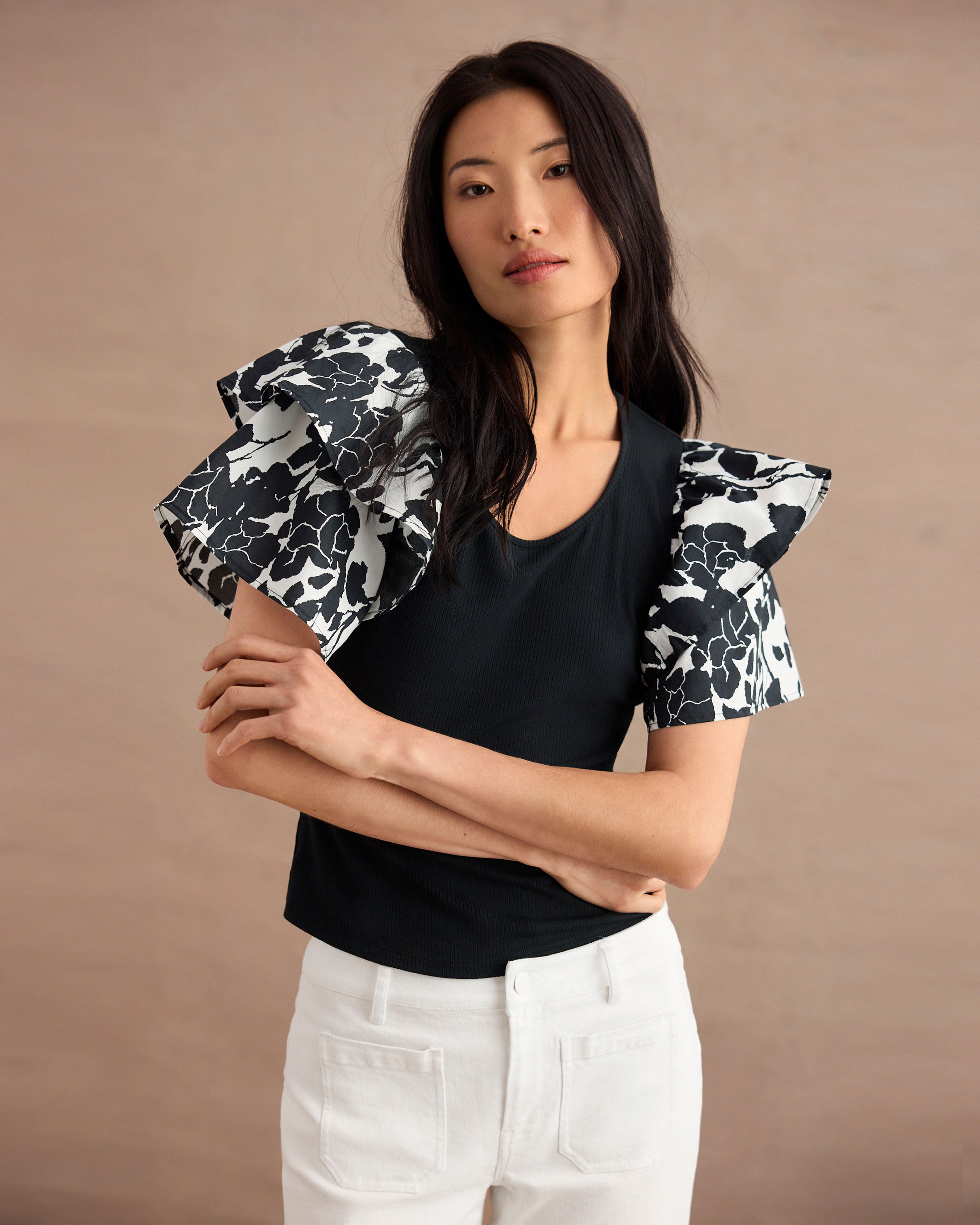 Black Floral Ruffle Sleeve Top | Opera Tee | Cabi – Cabi Clothing